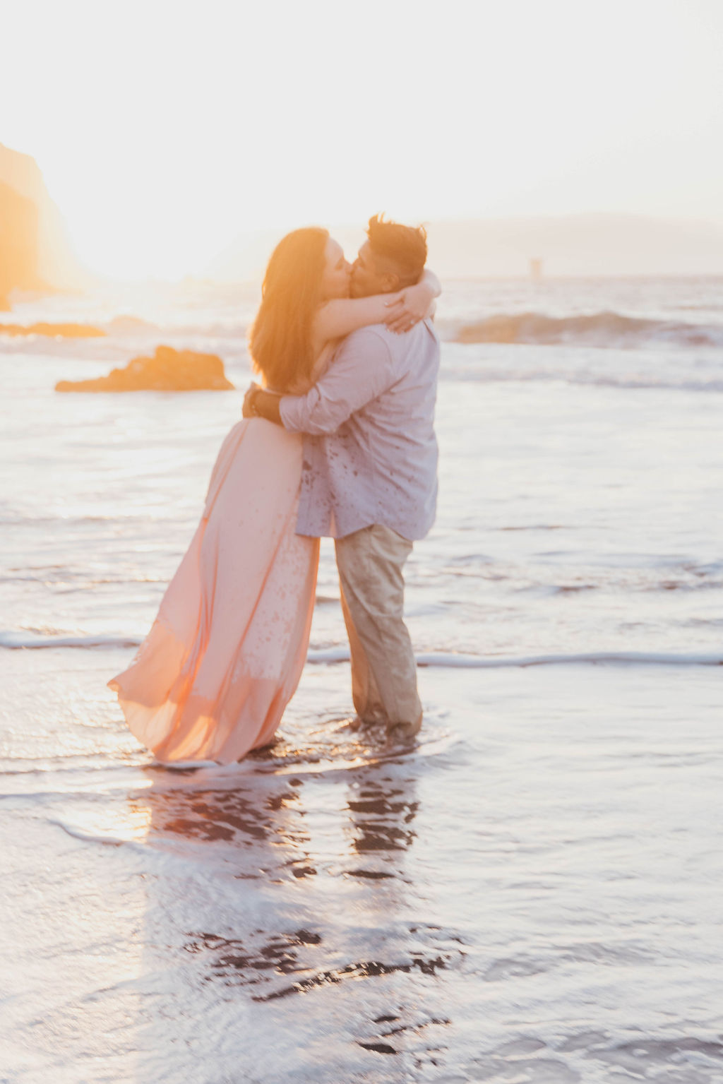 Sunset Engagement Photos on The San Francisco China Beach - The Bloom Blog
