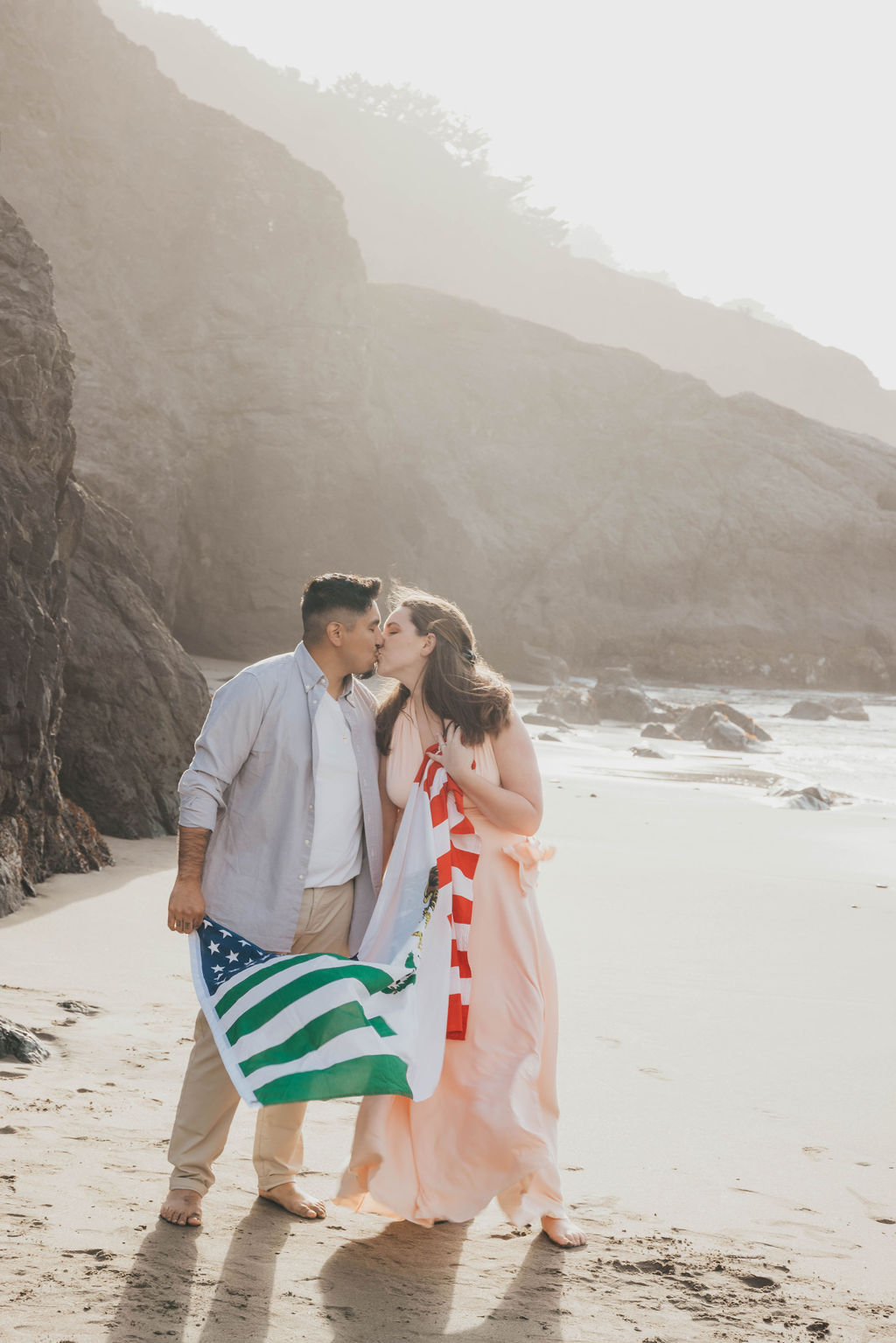 Sunset Engagement Photos on The San Francisco China Beach - The Bloom Blog